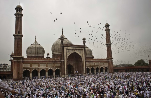 한달간의 금식기간인 라마단이 끝나고 3일간의 이슬람 최대축제인 이드 알피트르الفطر عيد Eid Al Fitr 희생제